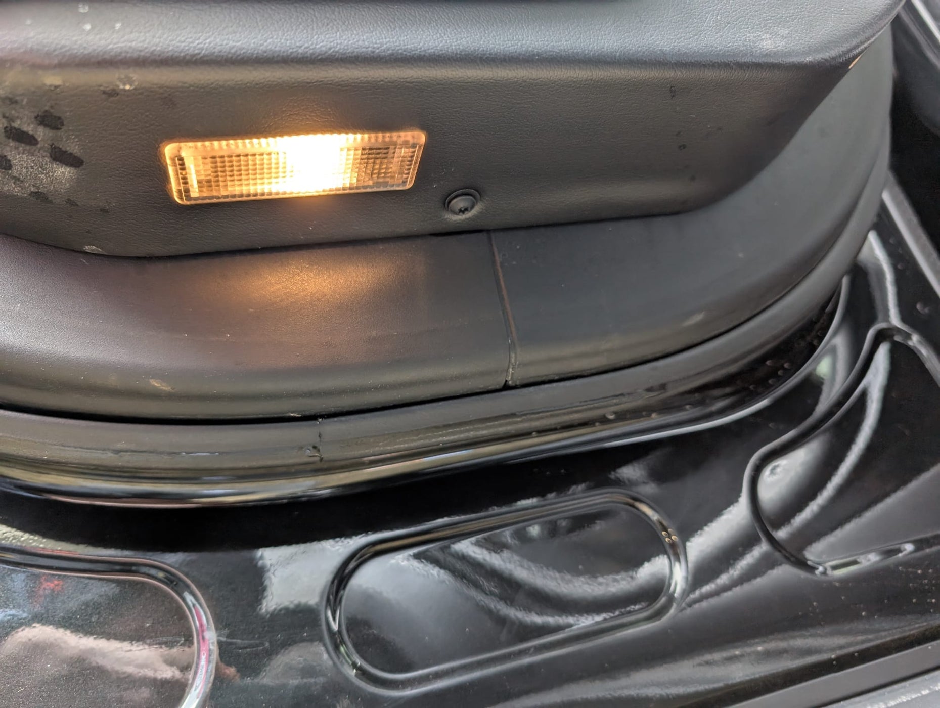 Range Rover Sport (L494) 2013 - 2022 LED Under Door Puddle Lamp Upgrad ...